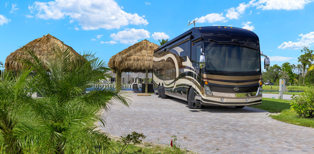Luxury RV Rentals | Laguna Caribe Resort Fort Myers, FL